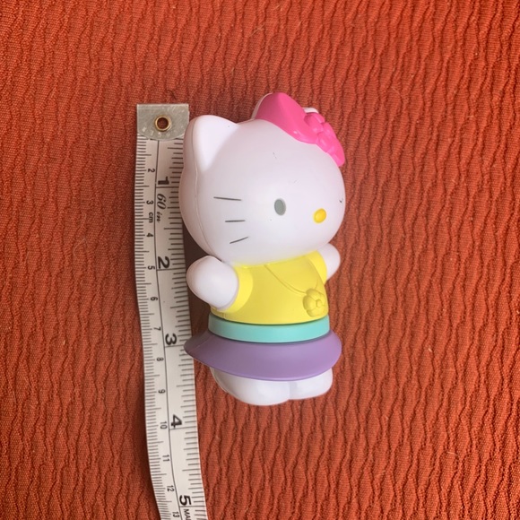 Sanrio | Toys | Sanrio Mcdonalds Hello Kitty Spinning Middle Toy Figure ...